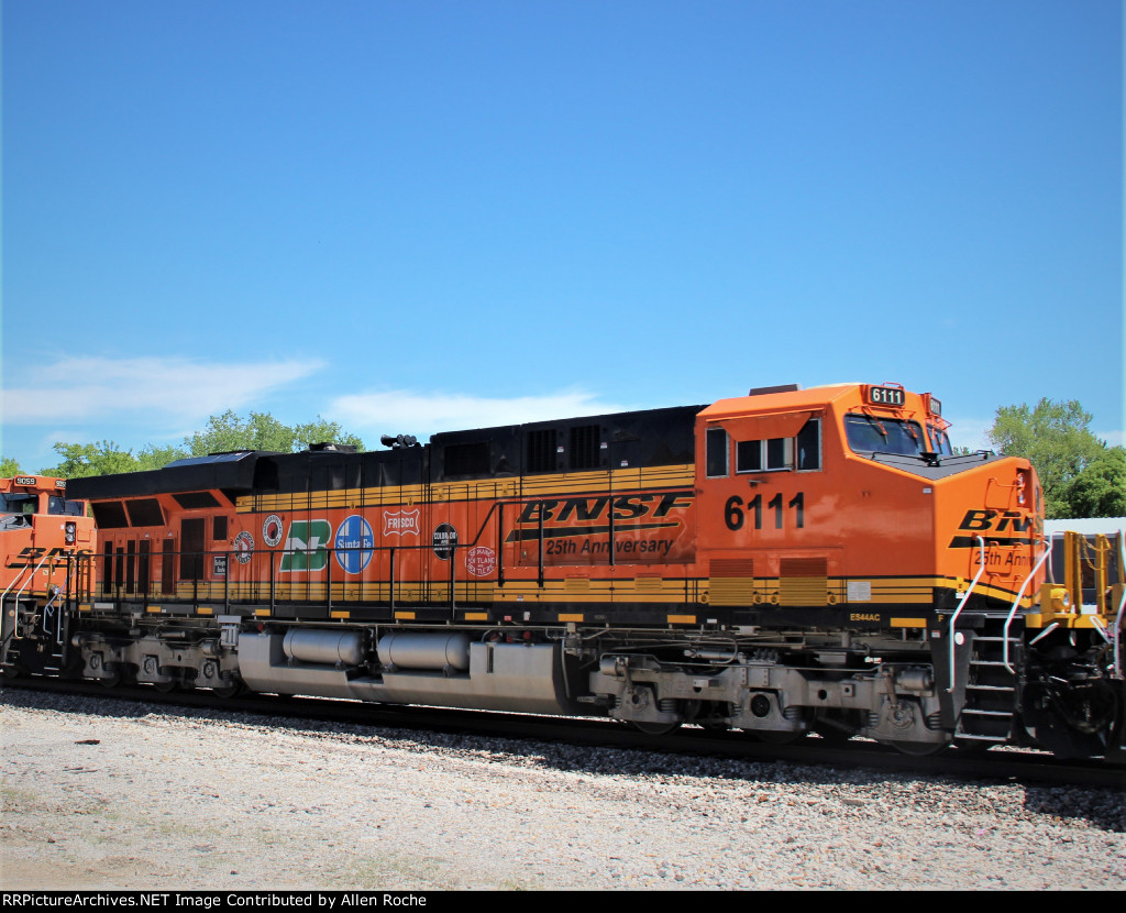 BNSF 6111